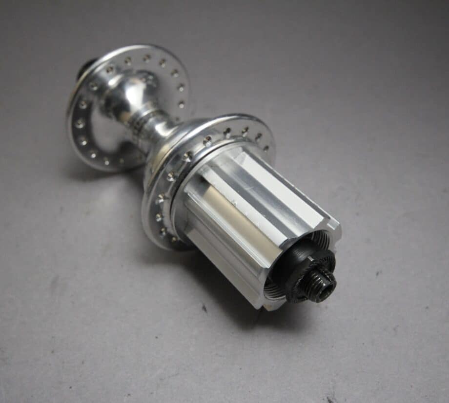 Campagnolo Record Rear Hub / 9 Sp Ultra / 36H / 374g - velowizard.com