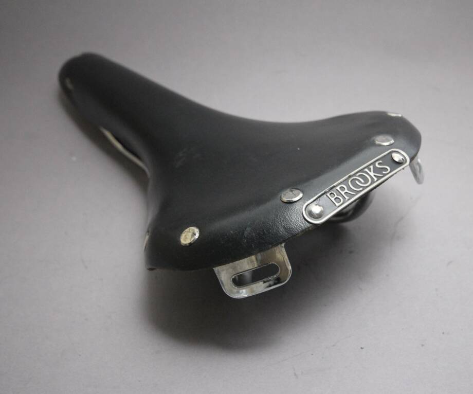Brooks B15 Swallow Saddle / Black / 491g - velowizard.com