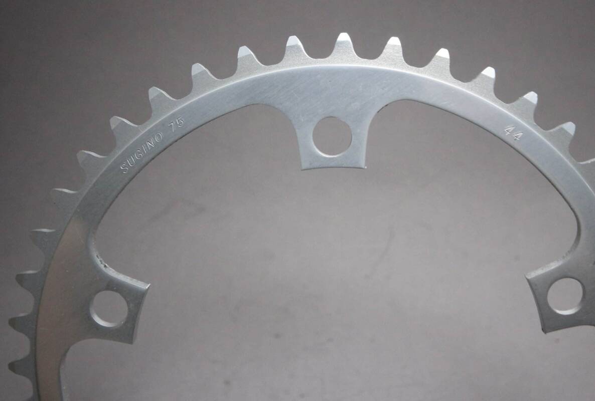 Sugino 75 Chain Ring / 44 T / NOS - velowizard.com