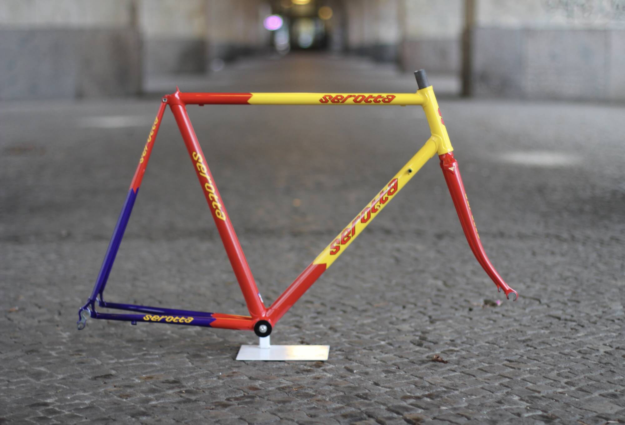 Serotta CSI Tri Frame / 54 cm / Red Yellow / 26" – velowizard.com