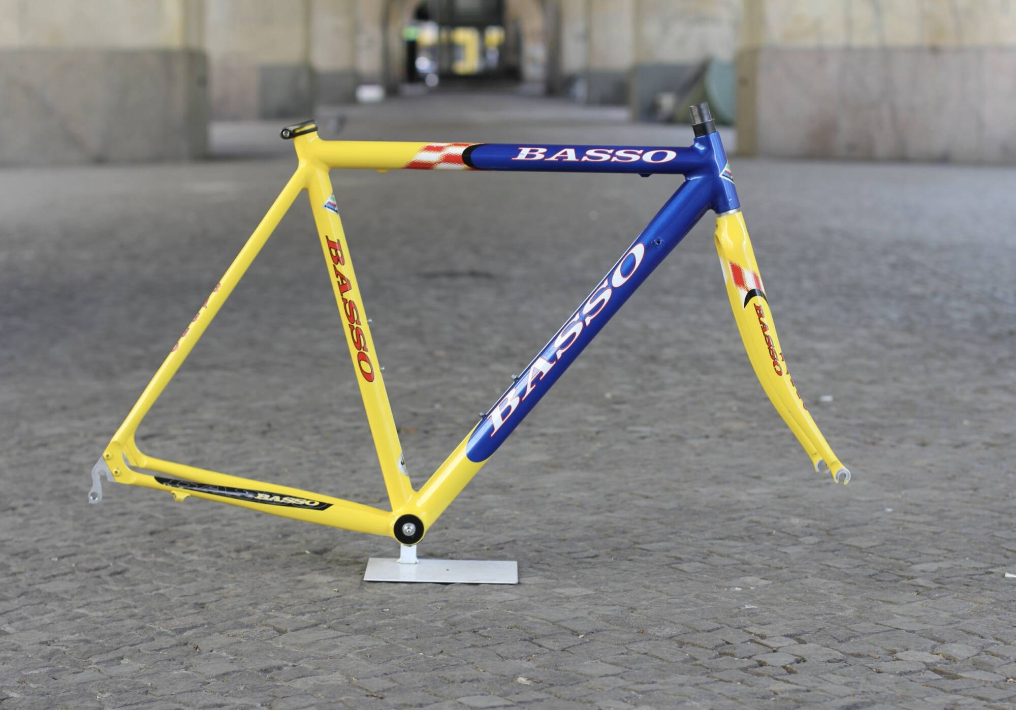 Basso Alloy Frame / 52 cm / Yellow Blue - velowizard.com
