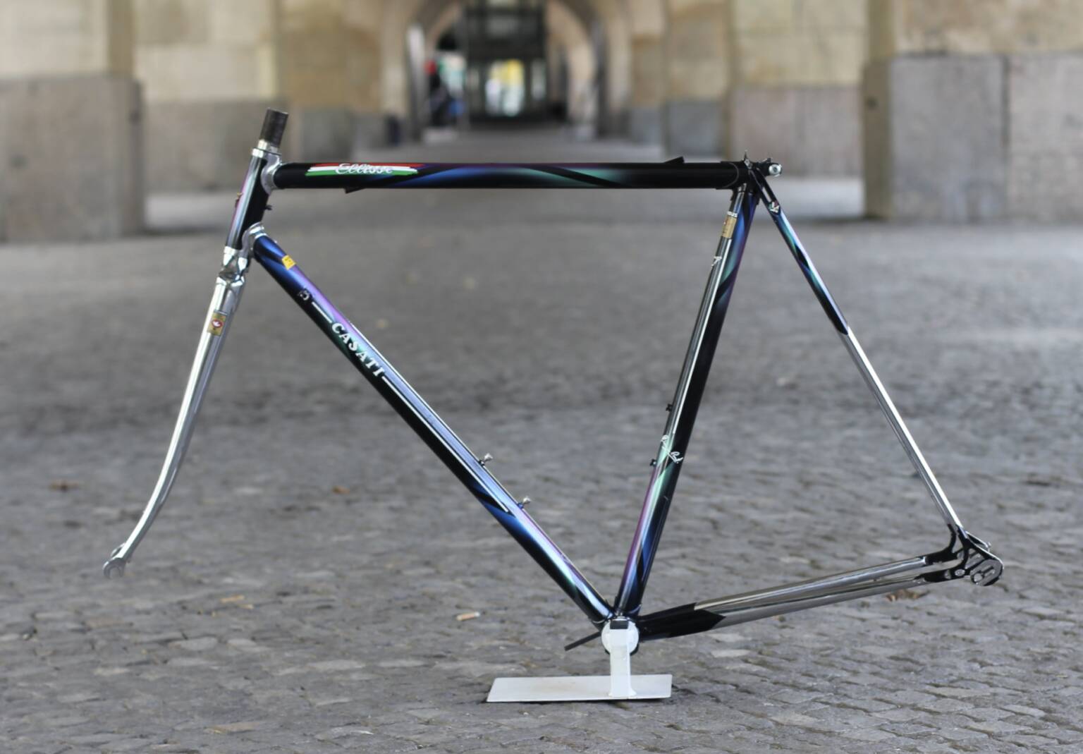 Casati Ellisse Columbus EL Frame / 53 cm / Black / Carlo Dossena ...