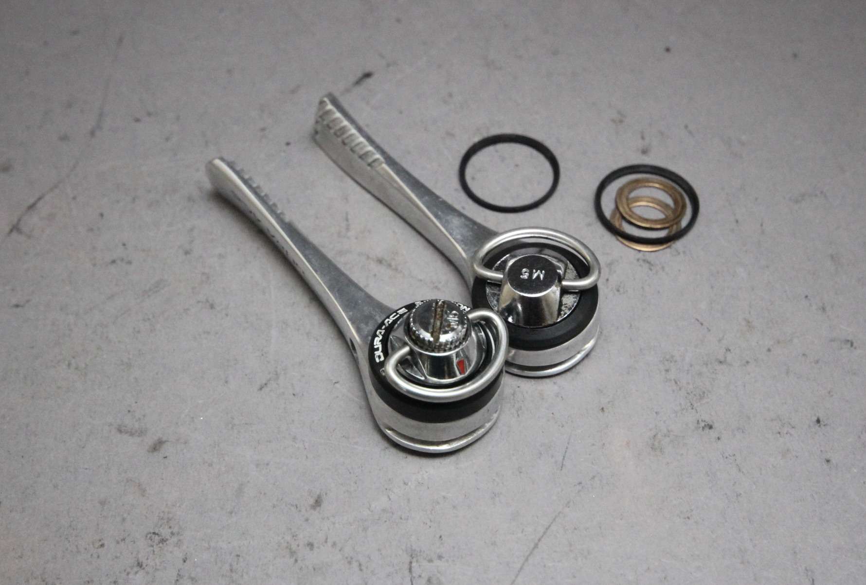 Shimano Dura Ace SL 7400 Shifter / 6 Sp - velowizard.com