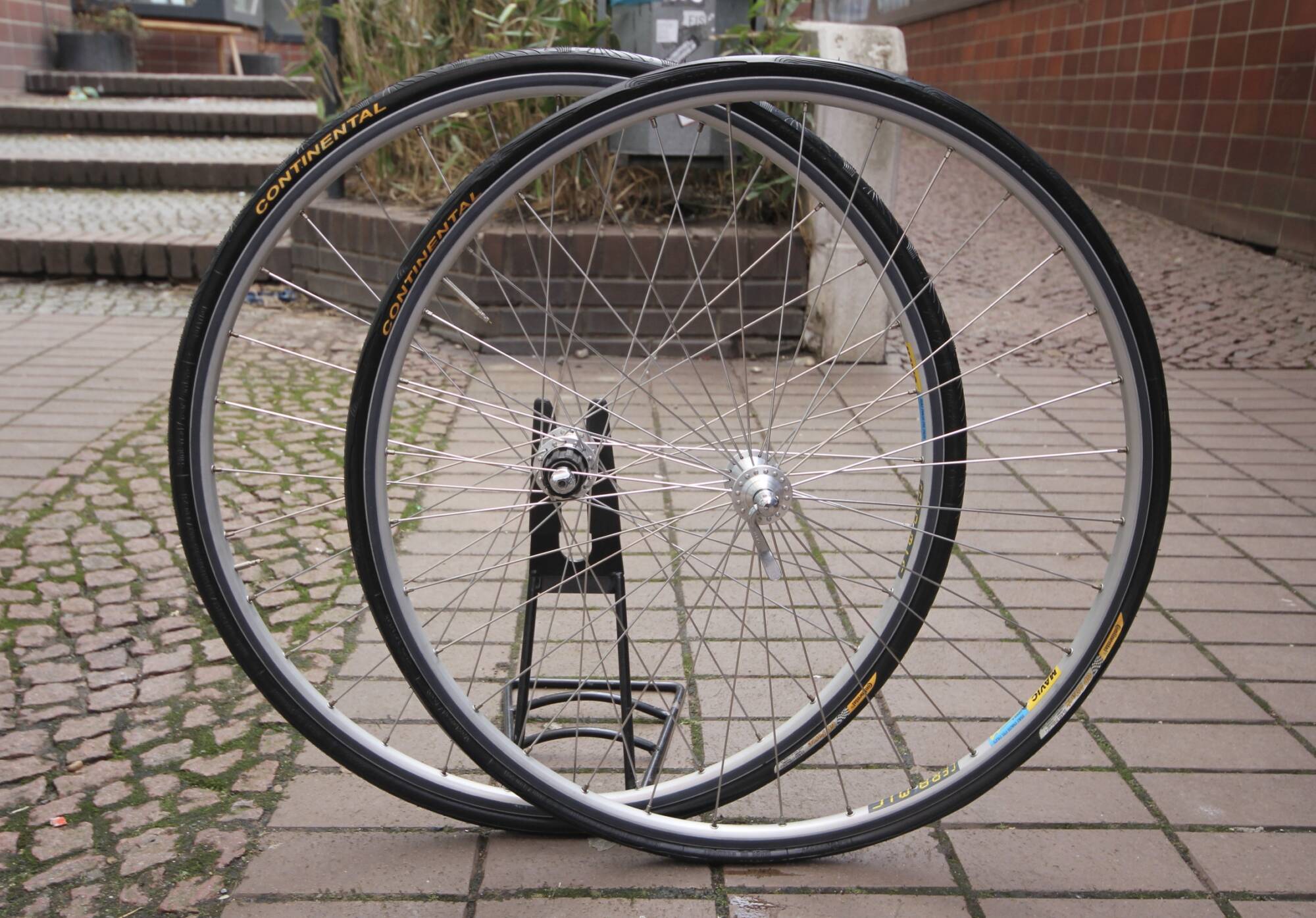Hügi Compact / Mavic Open 4 Ceramic / 32H / Wheelset – velowizard.com