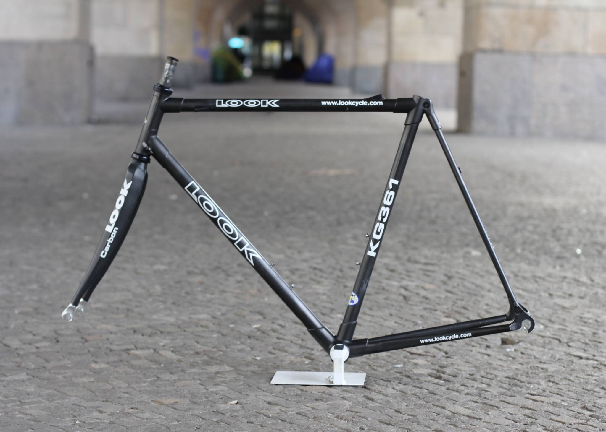 Look KG 361 Pro Series Carbon Frame / 56 cm / Black - velowizard.com