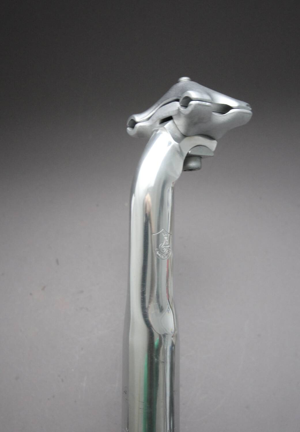 Campagnolo C-Record A0R2 Seat Post / ø 27.2 mm - velowizard.com